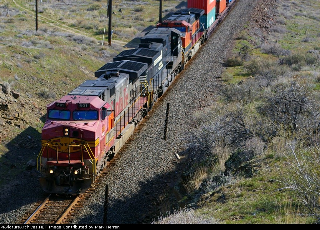 BNSF 601 West